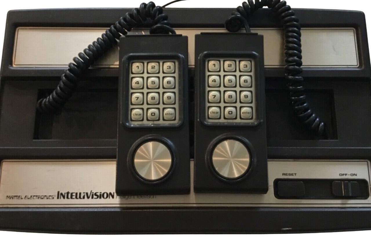 ColecoVision vs Intellivision - What Are The Key Differences? | 8-Bit ...